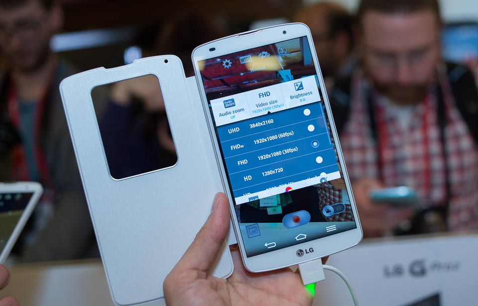 Trên tay siêu phẩm LG G Pro 2 của LG - ViettelStore.vn